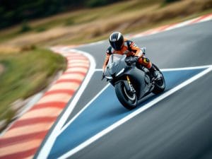 The Ultimate Guide to Motorcycle Cornering and Leaning: Techniques That ...